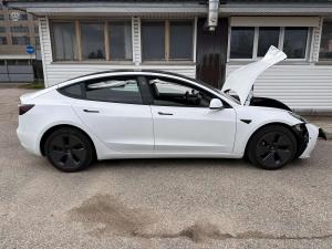 Balts Tesla Model 3 2021 Kauņa, ar dzinēja tilpumu 0.00 L un nobraukumu 82 tūkst. km par 16490 €, foto 6 vietnē AUTOMOTO.COM.LV