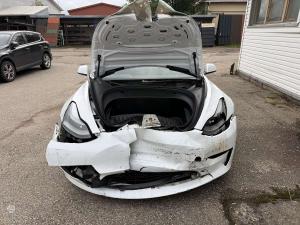 Balts Tesla Model 3 2021 Kauņa, ar dzinēja tilpumu 0.00 L un nobraukumu 82 tūkst. km par 16490 €, foto 8 vietnē AUTOMOTO.COM.LV
