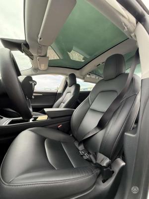 Balts Tesla Model 3 2021 Kauņa, ar dzinēja tilpumu 0.00 L un nobraukumu 82 tūkst. km par 16490 €, foto 11 vietnē AUTOMOTO.COM.LV