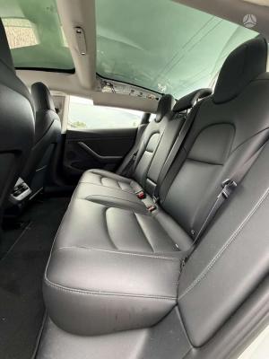 Balts Tesla Model 3 2021 Kauņa, ar dzinēja tilpumu 0.00 L un nobraukumu 82 tūkst. km par 16490 €, foto 12 vietnē AUTOMOTO.COM.LV