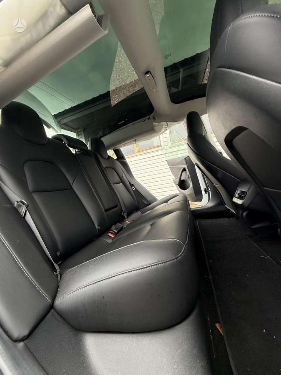 Balts Tesla Model 3 2021 Kauņa, ar dzinēja tilpumu 0.00 L un nobraukumu 82 tūkst. km par 16490 €, foto 15 vietnē AUTOMOTO.COM.LV