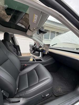 Balts Tesla Model 3 2021 Kauņa, ar dzinēja tilpumu 0.00 L un nobraukumu 82 tūkst. km par 16490 €, foto 16 vietnē AUTOMOTO.COM.LV