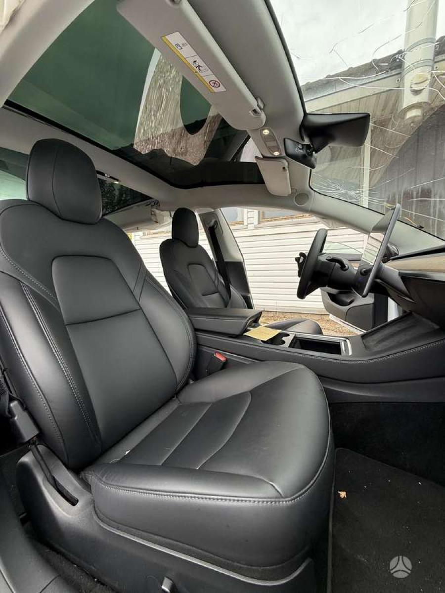 Balts Tesla Model 3 2021 Kauņa, ar dzinēja tilpumu 0.00 L un nobraukumu 82 tūkst. km par 16490 €, foto 17 vietnē AUTOMOTO.COM.LV