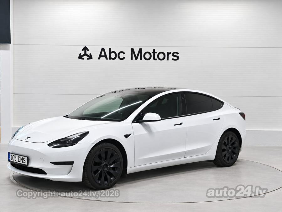 White Tesla Model 3 2021 in Tallinn, with an engine capacity of 0.00 L and mileage of 78 thousand km for 30990 €, photo 1 on AUTOMOTO.COM.LV