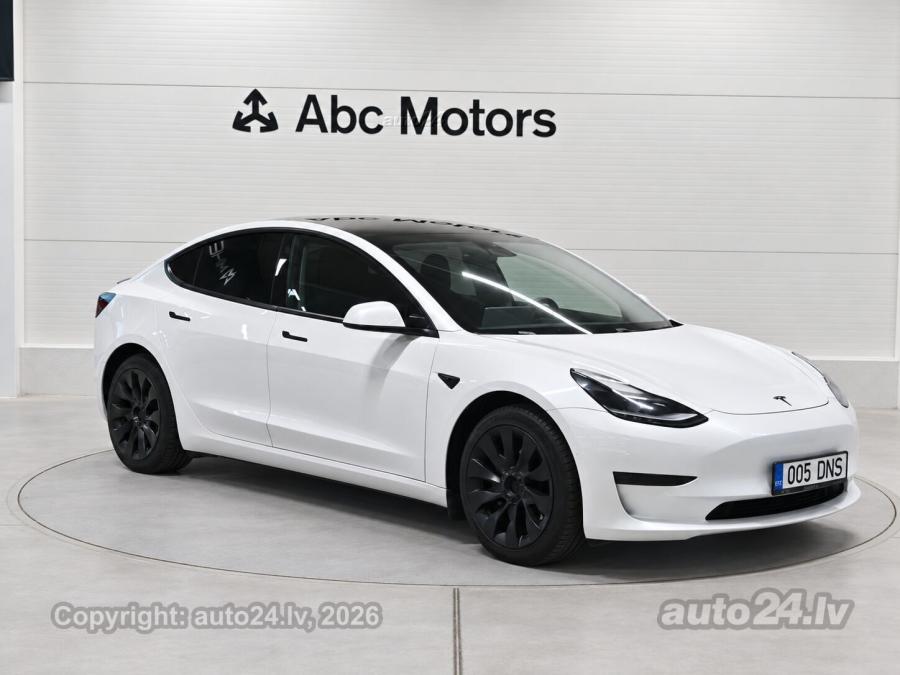 White Tesla Model 3 2021 in Tallinn, with an engine capacity of 0.00 L and mileage of 78 thousand km for 30990 €, photo 4 on AUTOMOTO.COM.LV