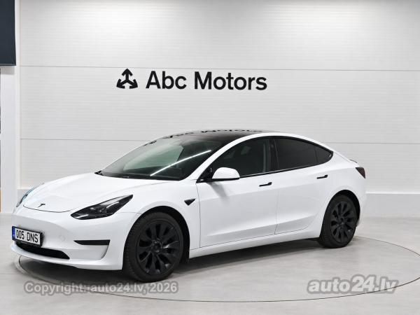 Tesla Model 3 2021 Tallina vietnē Balts Tesla Model 3 2021 Tallina, ar dzinēja tilpumu 0.00 L un nobraukumu 78 tūkst. km par 30990 €, foto 1 vietnē AUTOMOTO.COM.LV