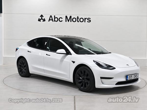 Tesla Model 3 2021 Tallina vietnē Balts Tesla Model 3 2021 Tallina, ar dzinēja tilpumu 0.00 L un nobraukumu 78 tūkst. km par 30990 €, foto 4 vietnē AUTOMOTO.COM.LV