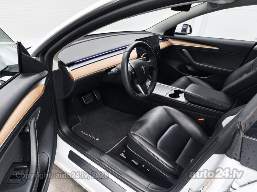 Balts Tesla Model 3 2021 Tallina, ar dzinēja tilpumu 0.00 L un nobraukumu 78 tūkst. km par 30990 €, foto 14 vietnē AUTOMOTO.COM.LV