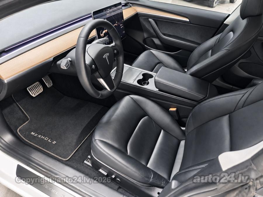 Balts Tesla Model 3 2021 Tallina, ar dzinēja tilpumu 0.00 L un nobraukumu 78 tūkst. km par 30990 €, foto 15 vietnē AUTOMOTO.COM.LV
