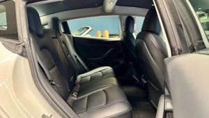 White Tesla Model 3 2021 in Marupe, with an engine capacity of 0.00 L and mileage of 134 thousand km for 27990 €, photo 7 on AUTOMOTO.COM.LV