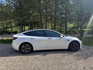 Balts Tesla Model 3 2021 Viļņa, ar dzinēja tilpumu 0.00 L un nobraukumu 193 tūkst. km par 23900 €, foto 9 vietnē AUTOMOTO.COM.LV