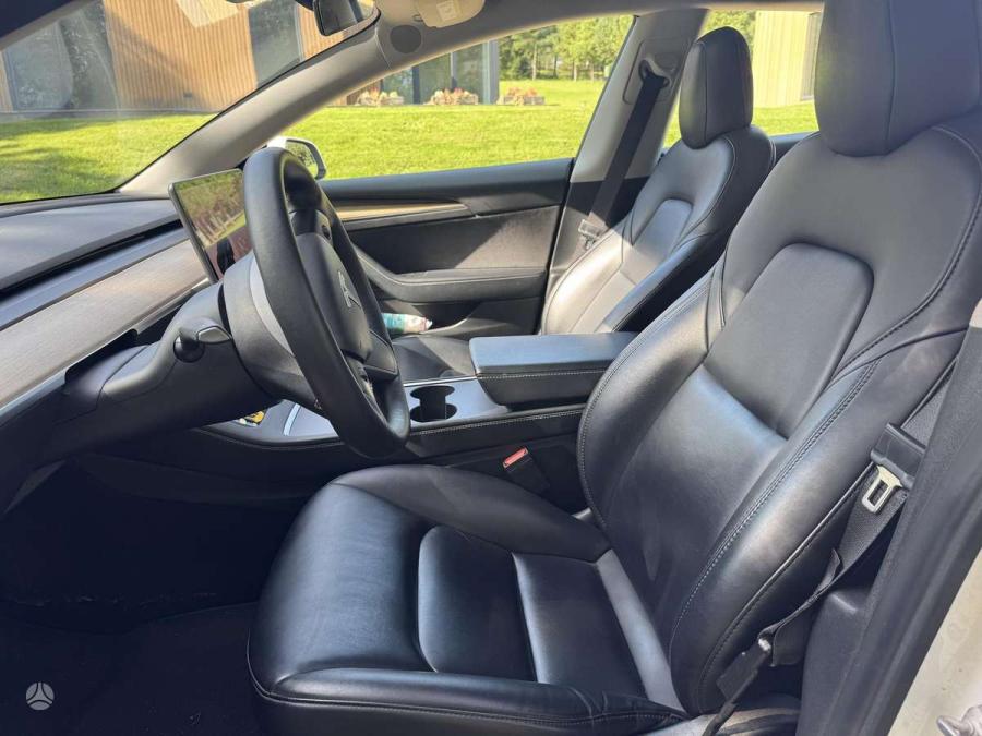 Balts Tesla Model 3 2021 Viļņa, ar dzinēja tilpumu 0.00 L un nobraukumu 193 tūkst. km par 23900 €, foto 13 vietnē AUTOMOTO.COM.LV