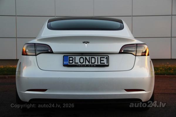 Balts Tesla Model 3 2021 Tartu, ar dzinēja tilpumu 0.00 L un nobraukumu 69 tūkst. km par 28500 €, foto 8 vietnē AUTOMOTO.COM.LV
