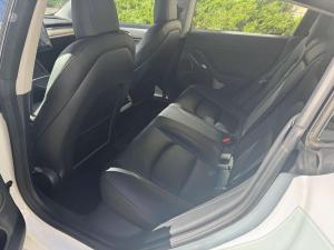 White Tesla Model 3 2021 in Gargzdai, with an engine capacity of 0.00 L and mileage of 184 thousand km for 9900 €, photo 8 on AUTOMOTO.COM.LV