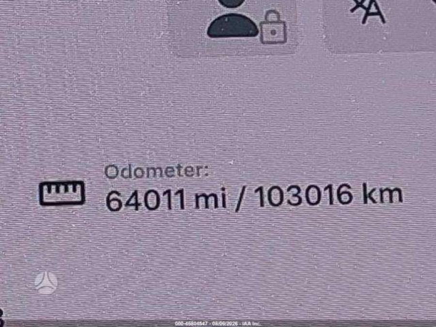 Белый Тесла Модель 3 2021 в Клайпеда, объемом двигателя 0.00 л и пробегом 103 тыс. км за 9000 €, фото 16 на AUTOMOTO.COM.LV