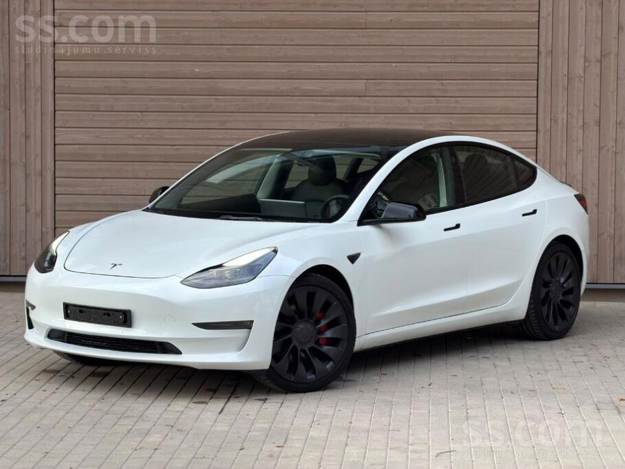 Balts Tesla Model 3 2021 Jelgava, ar dzinēja tilpumu 0.00 L un nobraukumu 90 tūkst. km par 22900 €, foto 3 vietnē AUTOMOTO.COM.LV