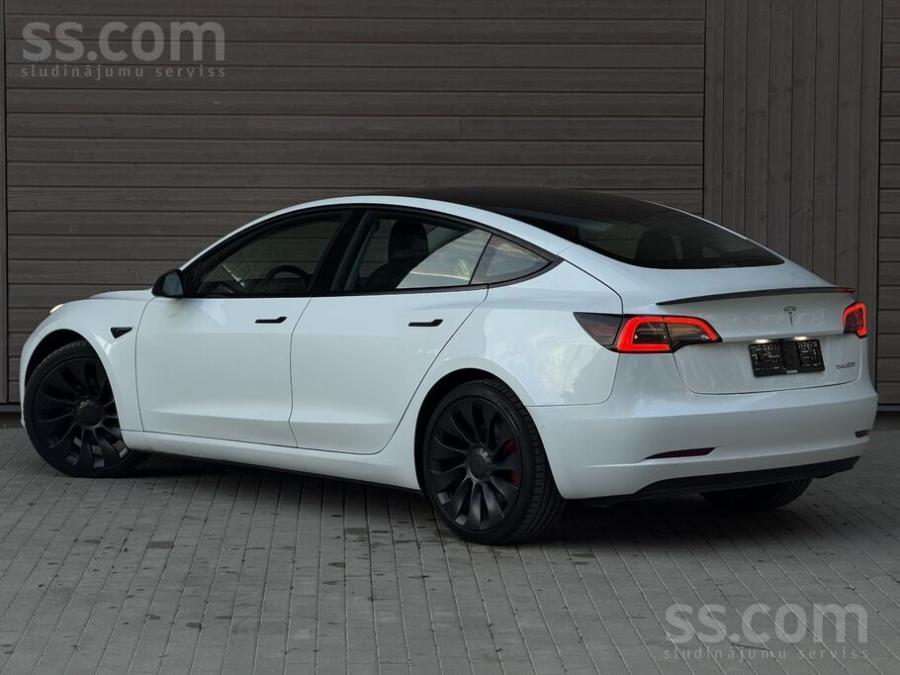 Balts Tesla Model 3 2021 Jelgava, ar dzinēja tilpumu 0.00 L un nobraukumu 90 tūkst. km par 22900 €, foto 6 vietnē AUTOMOTO.COM.LV