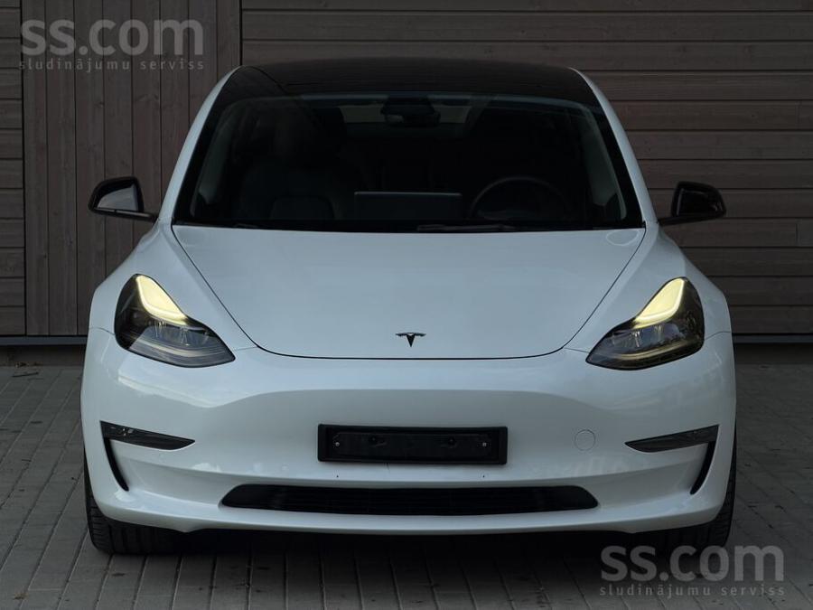 Balts Tesla Model 3 2021 Jelgava, ar dzinēja tilpumu 0.00 L un nobraukumu 90 tūkst. km par 22900 €, foto 7 vietnē AUTOMOTO.COM.LV