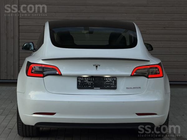 Balts Tesla Model 3 2021 Jelgava, ar dzinēja tilpumu 0.00 L un nobraukumu 90 tūkst. km par 22900 €, foto 8 vietnē AUTOMOTO.COM.LV