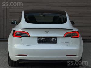 Balts Tesla Model 3 2021 Jelgava, ar dzinēja tilpumu 0.00 L un nobraukumu 90 tūkst. km par 22900 €, foto 8 vietnē AUTOMOTO.COM.LV