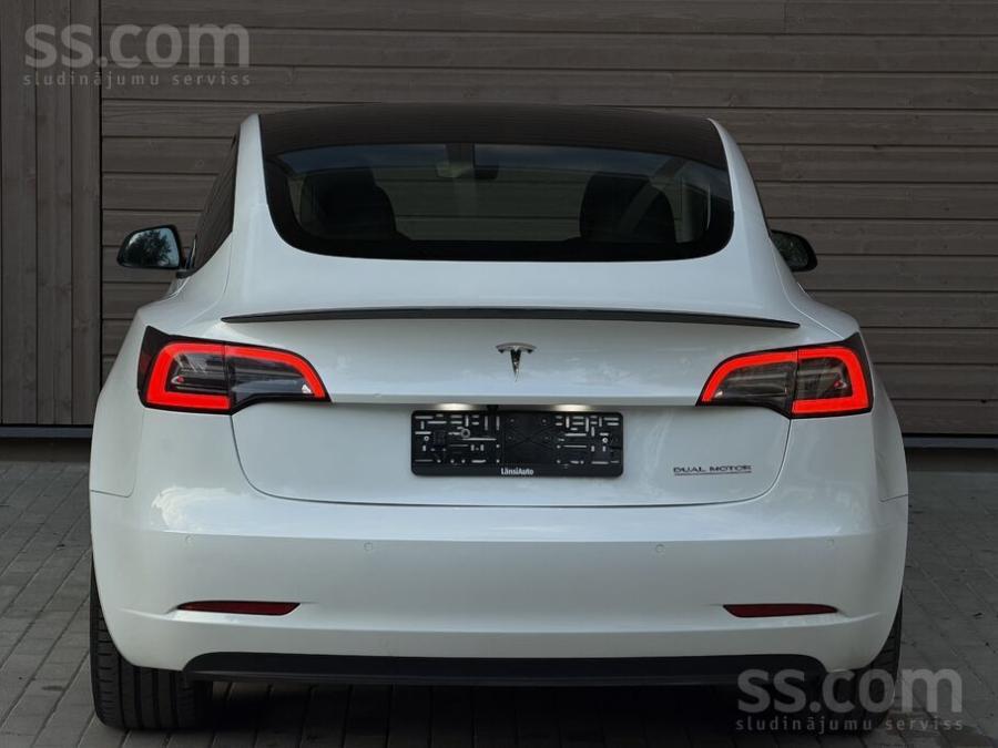 Balts Tesla Model 3 2021 Jelgava, ar dzinēja tilpumu 0.00 L un nobraukumu 90 tūkst. km par 22900 €, foto 8 vietnē AUTOMOTO.COM.LV