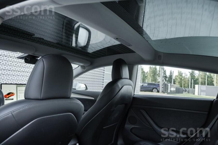 Balts Tesla Model 3 2021 Rīga, ar dzinēja tilpumu 0.00 L un nobraukumu 114 tūkst. km par 33750 €, foto 20 vietnē AUTOMOTO.COM.LV