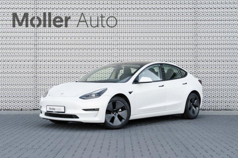 Balts Tesla Model 3 2021 Mārupe, ar dzinēja tilpumu 0.00 L un nobraukumu 114 tūkst. km par 33750 €, foto 1 vietnē AUTOMOTO.COM.LV