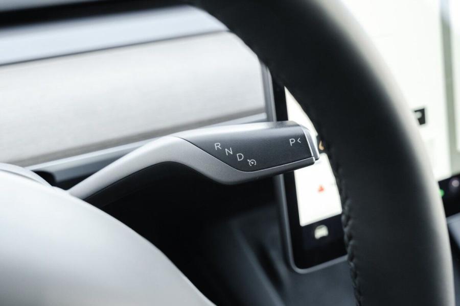 Balts Tesla Model 3 2021 Mārupe, ar dzinēja tilpumu 0.00 L un nobraukumu 114 tūkst. km par 33750 €, foto 11 vietnē AUTOMOTO.COM.LV