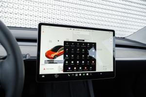 Balts Tesla Model 3 2021 Mārupe, ar dzinēja tilpumu 0.00 L un nobraukumu 114 tūkst. km par 33750 €, foto 14 vietnē AUTOMOTO.COM.LV
