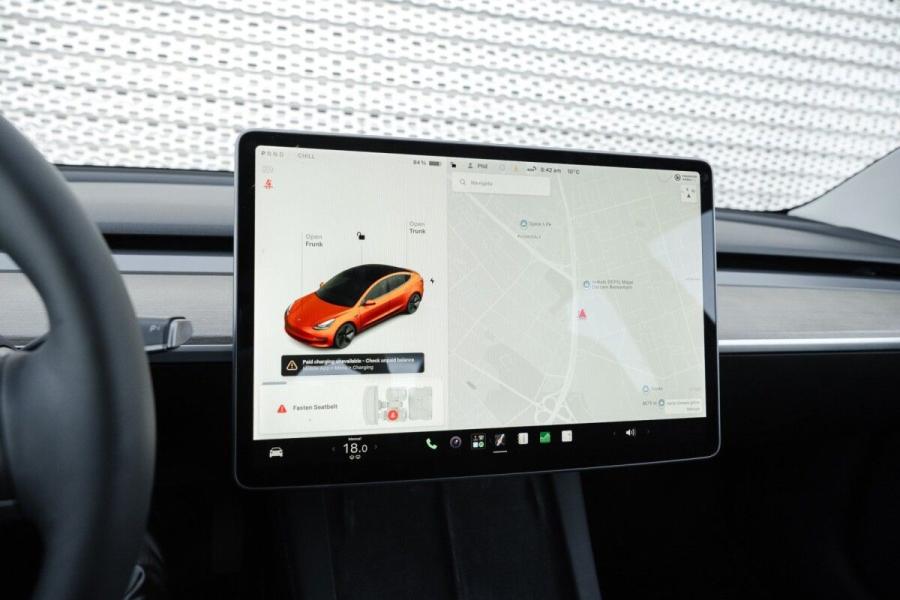 Balts Tesla Model 3 2021 Mārupe, ar dzinēja tilpumu 0.00 L un nobraukumu 114 tūkst. km par 33750 €, foto 17 vietnē AUTOMOTO.COM.LV