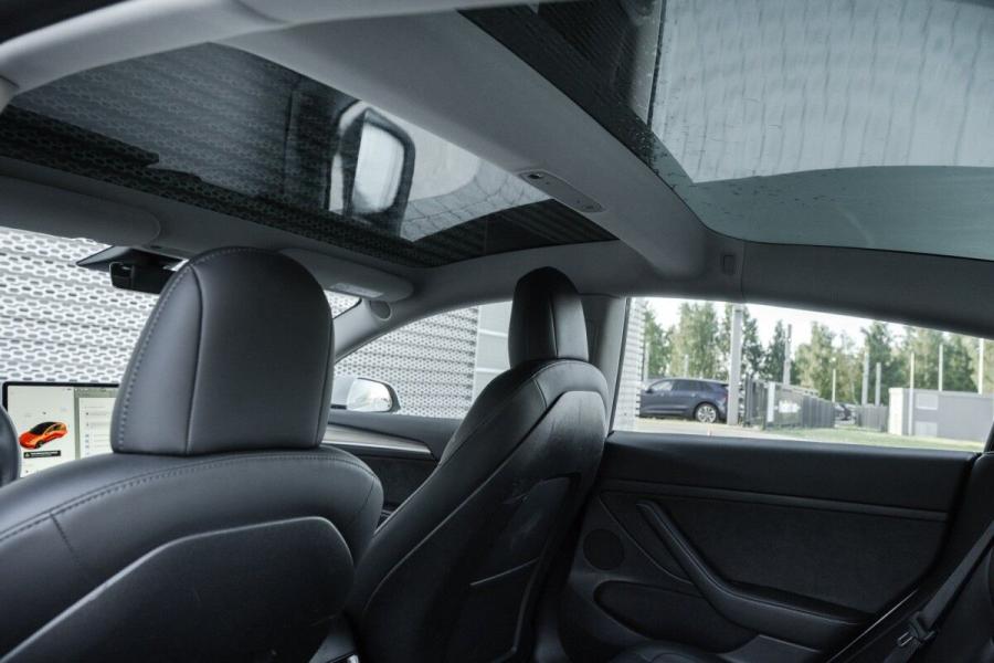 Balts Tesla Model 3 2021 Mārupe, ar dzinēja tilpumu 0.00 L un nobraukumu 114 tūkst. km par 33750 €, foto 20 vietnē AUTOMOTO.COM.LV