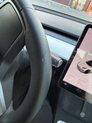 White Tesla Model 3 2021 in Vilnius, with an engine capacity of 0.00 L and mileage of 159 thousand km for 22413 €, photo 7 on AUTOMOTO.COM.LV