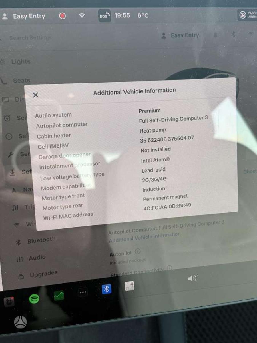 White Tesla Model 3 2021 in Vilnius, with an engine capacity of 0.00 L and mileage of 159 thousand km for 22413 €, photo 9 on AUTOMOTO.COM.LV