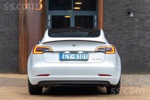 Balts Tesla Model 3 2022 Rīga, ar dzinēja tilpumu 0.00 L un nobraukumu 63 tūkst. km par 32900 €, foto 8 vietnē AUTOMOTO.COM.LV