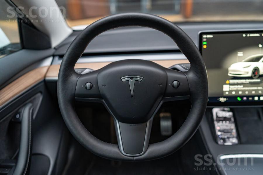 Balts Tesla Model 3 2022 Rīga, ar dzinēja tilpumu 0.00 L un nobraukumu 63 tūkst. km par 32900 €, foto 26 vietnē AUTOMOTO.COM.LV