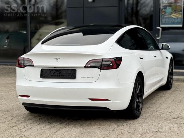 Balts Tesla Model 3 2022 Jelgava, ar dzinēja tilpumu 0.00 L un nobraukumu 105 tūkst. km par 25800 €, foto 3 vietnē AUTOMOTO.COM.LV