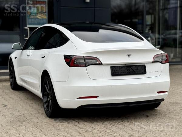 Balts Tesla Model 3 2022 Jelgava, ar dzinēja tilpumu 0.00 L un nobraukumu 105 tūkst. km par 25800 €, foto 4 vietnē AUTOMOTO.COM.LV