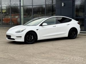 White Tesla Model 3 2022 in Jelgava, with an engine capacity of 0.00 L and mileage of 105 thousand km for 25800 €, photo 9 on AUTOMOTO.COM.LV