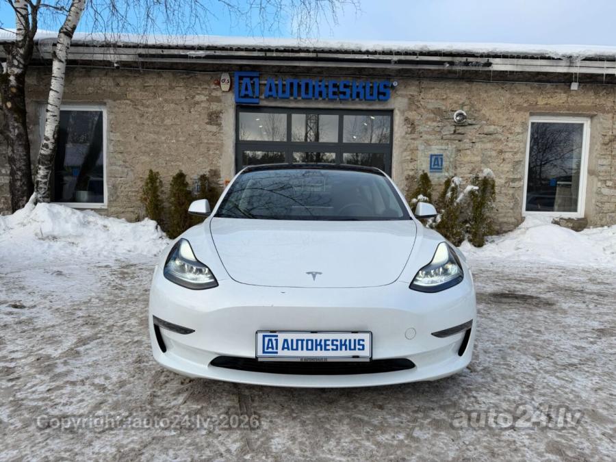 Balts Tesla Model 3 2022 Tallina, ar dzinēja tilpumu 0.00 L un nobraukumu 79 tūkst. km par 29990 €, foto 8 vietnē AUTOMOTO.COM.LV