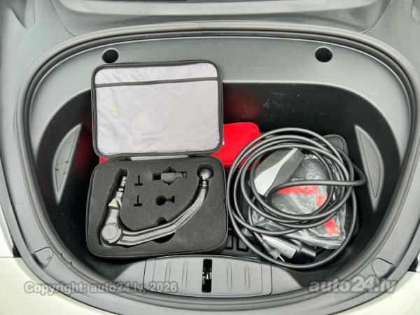 Balts Tesla Model 3 2022 Tallina, ar dzinēja tilpumu 0.00 L un nobraukumu 75 tūkst. km par 30990 €, foto 11 vietnē AUTOMOTO.COM.LV