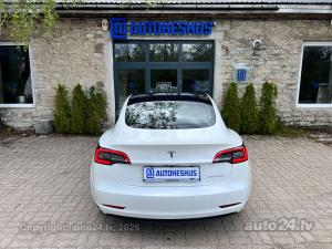 White Tesla Model 3 2022 in Tallinn, with an engine capacity of 0.00 L and mileage of 61 thousand km for 32990 €, photo 19 on AUTOMOTO.COM.LV