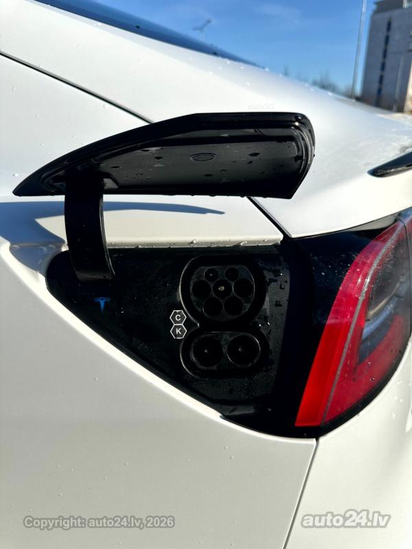Balts Tesla Model 3 2022 Tallina, ar dzinēja tilpumu 0.00 L un nobraukumu 122 tūkst. km par 32999 €, foto 10 vietnē AUTOMOTO.COM.LV