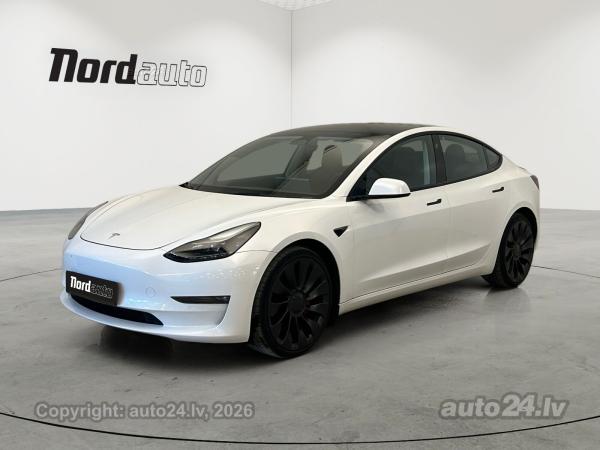 Balts Tesla Model 3 2022 Tallina, ar dzinēja tilpumu 0.00 L un nobraukumu 90 tūkst. km par 30900 €, foto 1 vietnē AUTOMOTO.COM.LV