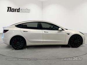 Balts Tesla Model 3 2022 Tallina, ar dzinēja tilpumu 0.00 L un nobraukumu 90 tūkst. km par 30900 €, foto 5 vietnē AUTOMOTO.COM.LV