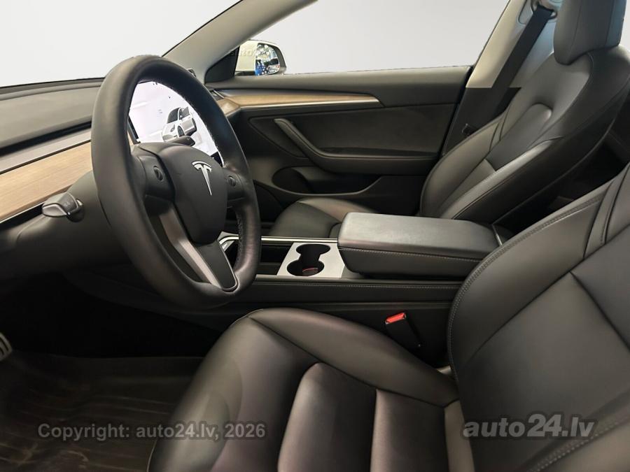 Balts Tesla Model 3 2022 Tallina, ar dzinēja tilpumu 0.00 L un nobraukumu 90 tūkst. km par 30900 €, foto 7 vietnē AUTOMOTO.COM.LV