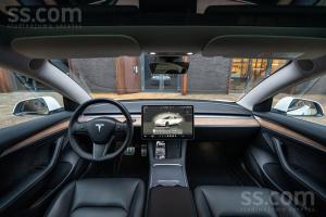 Белый Тесла Модель 3 2022 в Рига, объемом двигателя 0.00 л и пробегом 62 тыс. км за 28900 €, фото 24 на AUTOMOTO.COM.LV