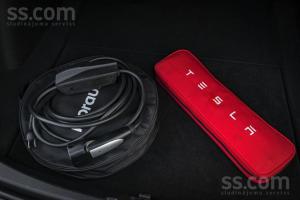 Белый Тесла Модель 3 2022 в Рига, объемом двигателя 0.00 л и пробегом 70 тыс. км за 31950 €, фото 12 на AUTOMOTO.COM.LV