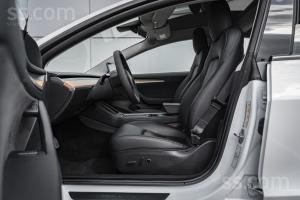 Белый Тесла Модель 3 2022 в Рига, объемом двигателя 0.00 л и пробегом 70 тыс. км за 31950 €, фото 13 на AUTOMOTO.COM.LV