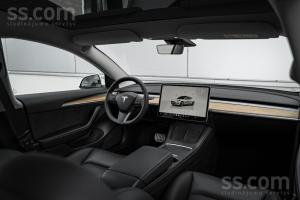 Белый Тесла Модель 3 2022 в Рига, объемом двигателя 0.00 л и пробегом 70 тыс. км за 31950 €, фото 20 на AUTOMOTO.COM.LV