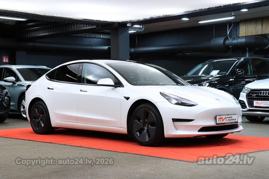 Balts Tesla Model 3 2022 Tallina, ar dzinēja tilpumu 0.00 L un nobraukumu 62 tūkst. km par 31495 €, foto 1 vietnē AUTOMOTO.COM.LV